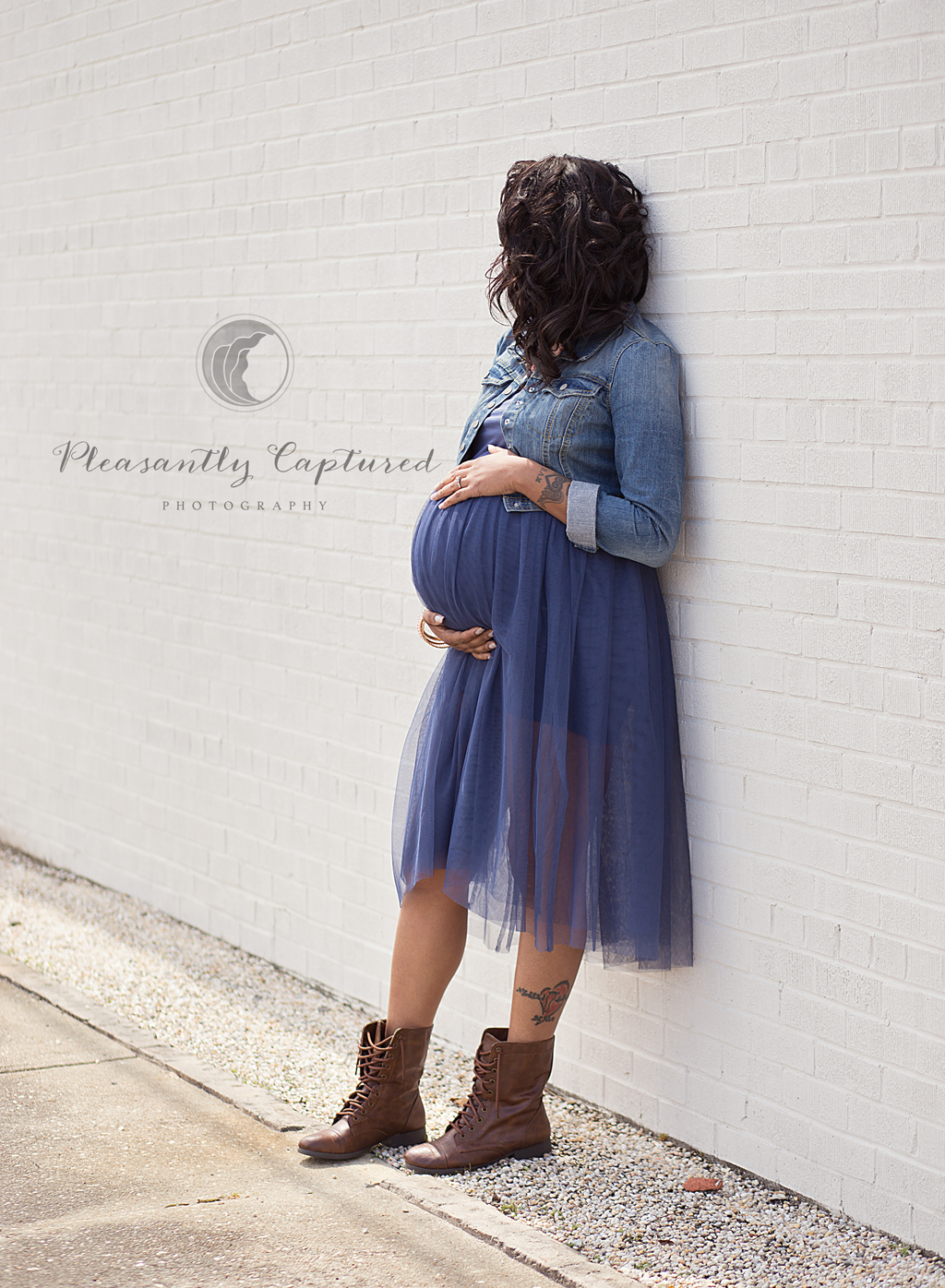 J's Studio & Urban Maternity Session | Maternity Photography Studio ...